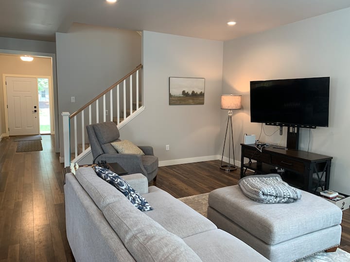 2 Bedroom Suite In Luxury Home - North Dakota