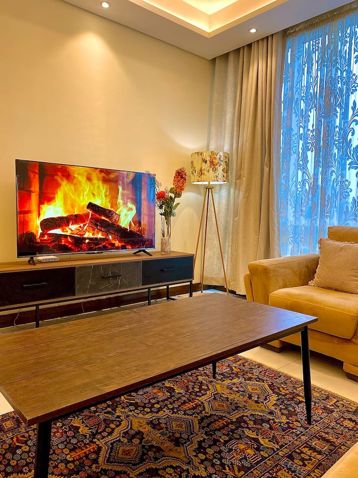 Sunrise Holdings Suite-gulberg2 |Hot Tub|pool|gym. - Lahore