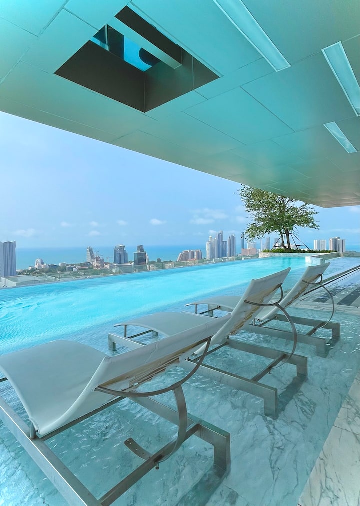 Deluxe Apartment With Spectacular Sea & City View - Rayong