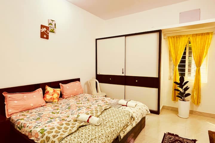 Family 1bhk-best City Location I Parking I Yamuna - Hyderabad