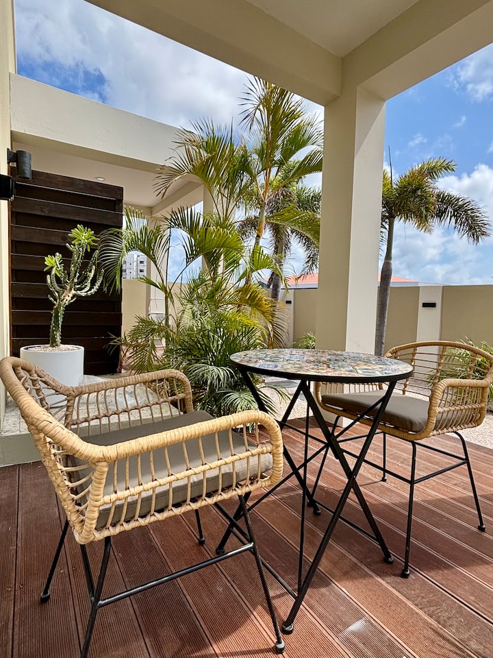 Palapa Suite #10, Walk To Eagle Beach - Aruba