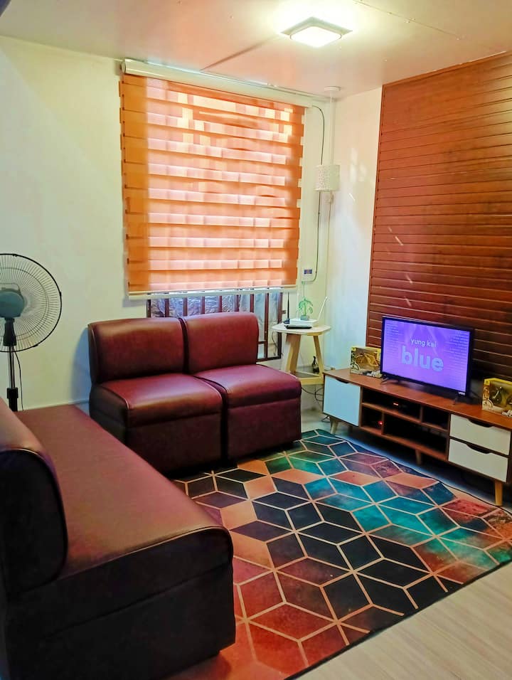 Comfy Studio Stay | Near Lucena & Tayabas City - Sariaya