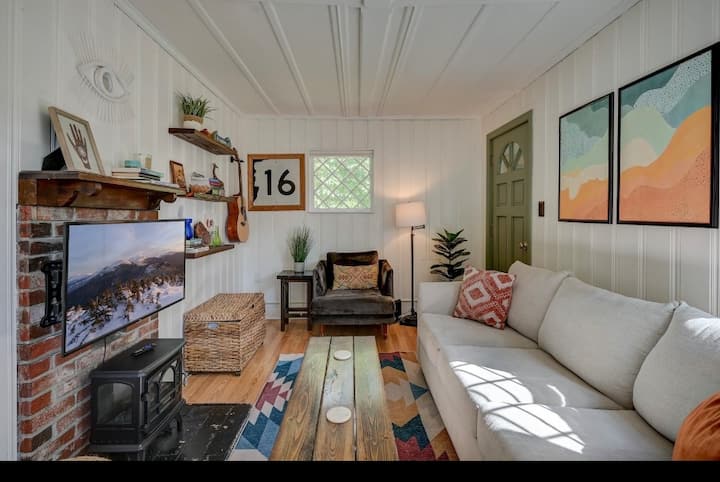 Charming Cottage - North Conway, NH