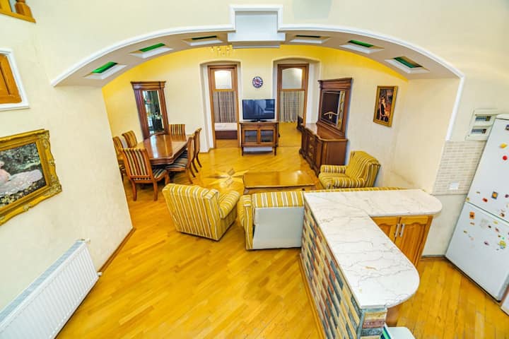 Hiss Apartment - Baku
