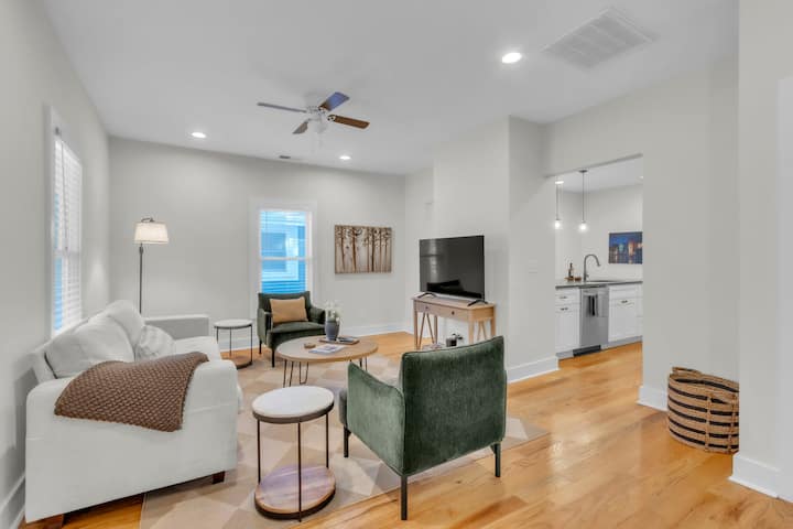 The Green Cottage - Greenville, SC