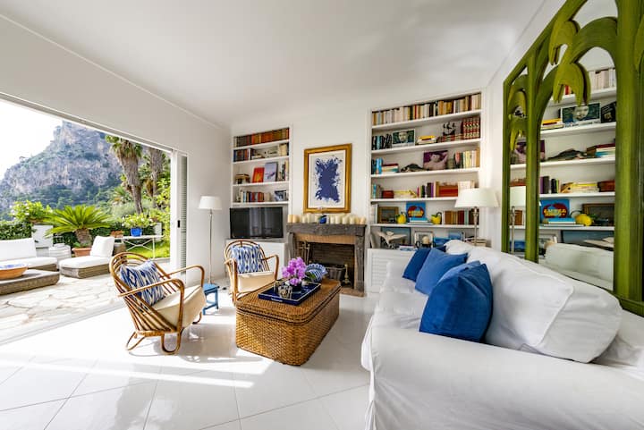 Villa Azzurra Nbh Capri, A Due Passi Dal Mare… - Capri (island)