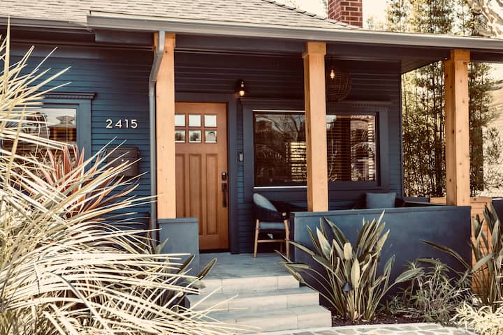 Bungalow House With Hidden Speakeasy Near Gaslamp - Coronado, CA