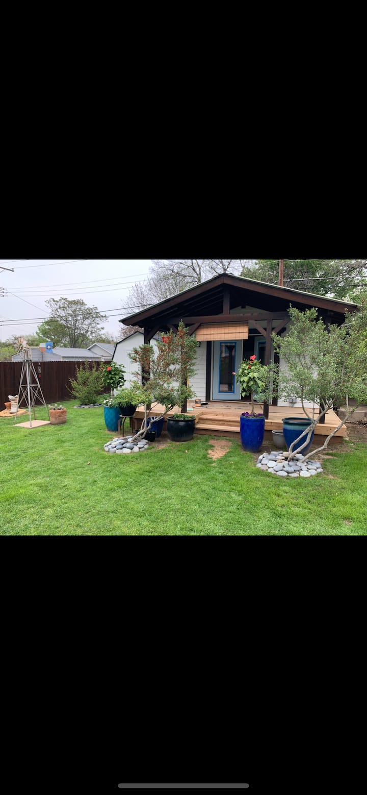 Charming Guesthouse - Fort Worth, TX