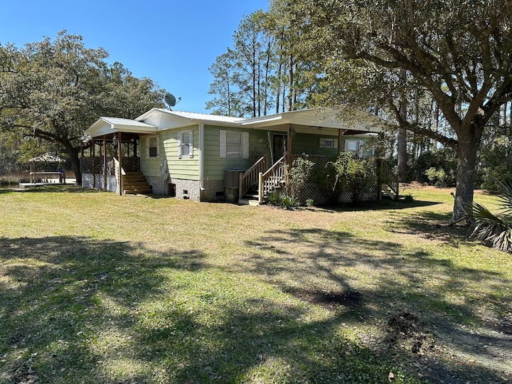 Gale's Fishing Retreat. - Emerald Isle, NC