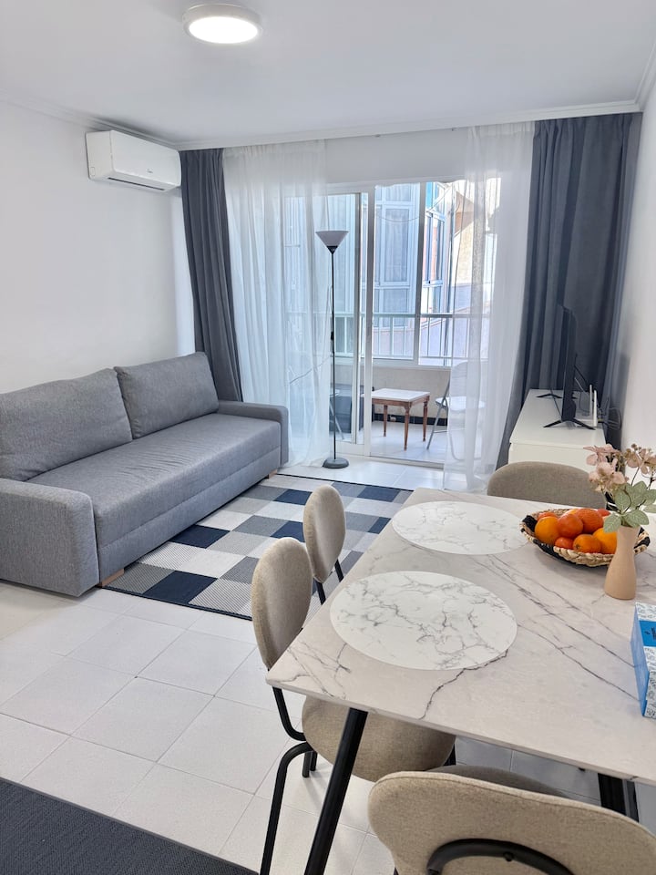 Apartment With Pool, Beach - Torrevieja