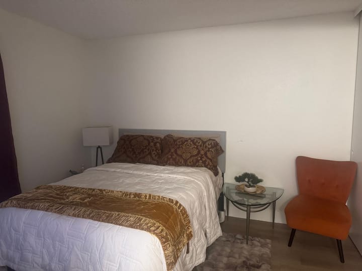 The Jubilee Airbnb - Simi Valley, CA