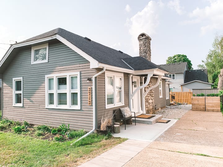 The Pearl - Crystal Beach Cutie - Fort Erie