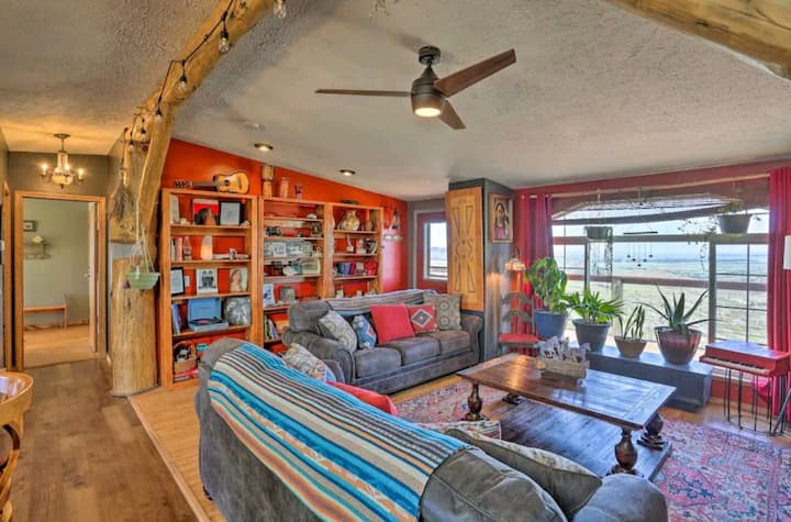 Cozy Black Hills Home On 13 Acres W/ Deck & Views! - Hot Springs, SD