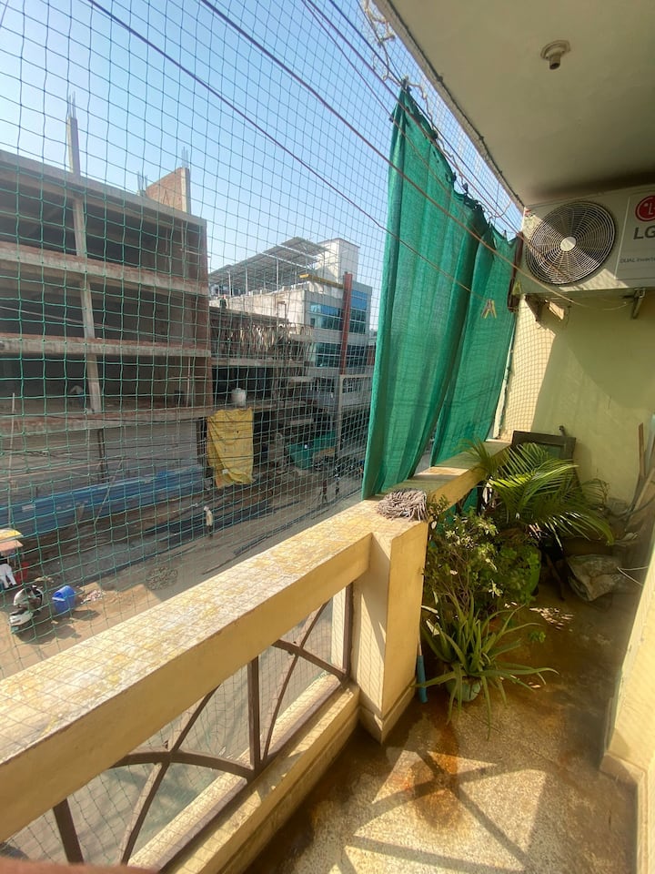 Bright & Cozy Apartment In City Centre - Gwalior