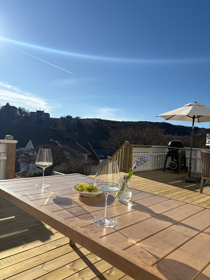 Solrikt Ved Badeplass Ved Sentrum. Barnevennlig - Kristiansand