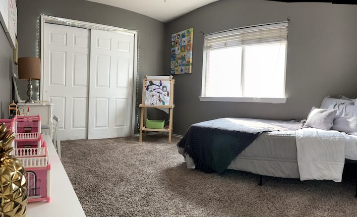 Solo Bed In Gated Community - Fort Worth, TX