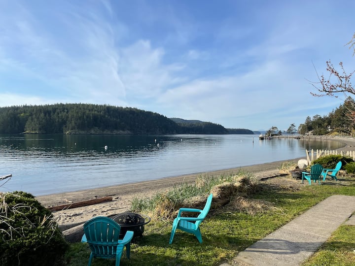 Obstruction Pass Beach Cabins #1 -Newly Renovated - Orcas Island, WA