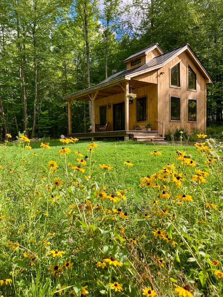 Goldfinch Cottage: Timber Frame On 5 Private Acres - Vermont