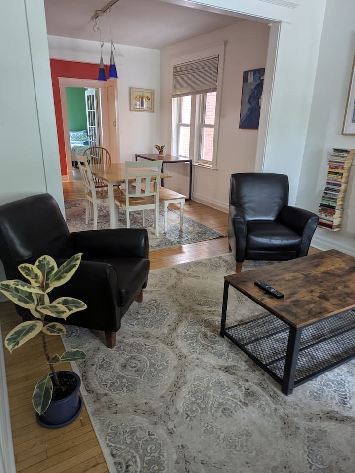 Two Bedroom 
High Park Gem - Toronto