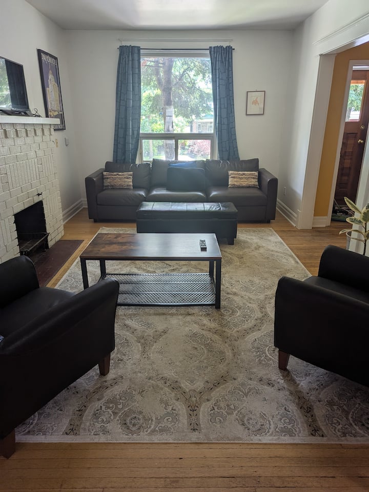 Two Bedroom
High Park Gem - Toronto