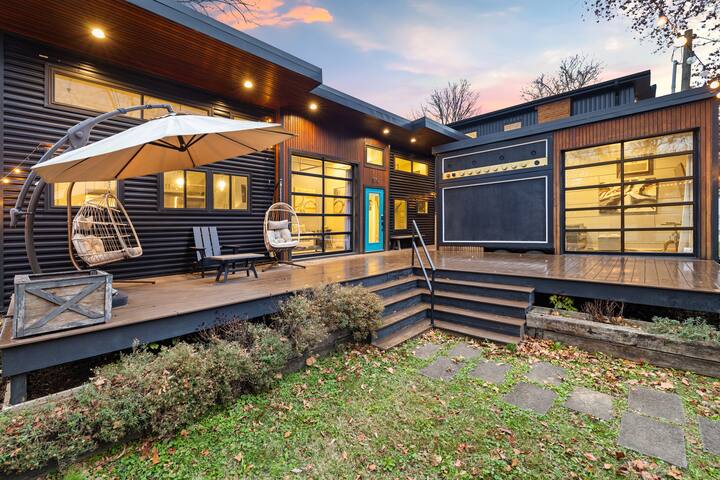 Tiny House Nation’s The Amp Sauna/downtown/theater - Fayetteville, AR
