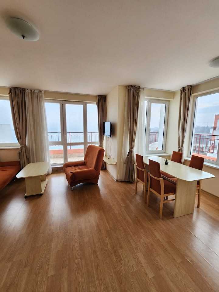 Stunning Beach View Apartment - Nessebar