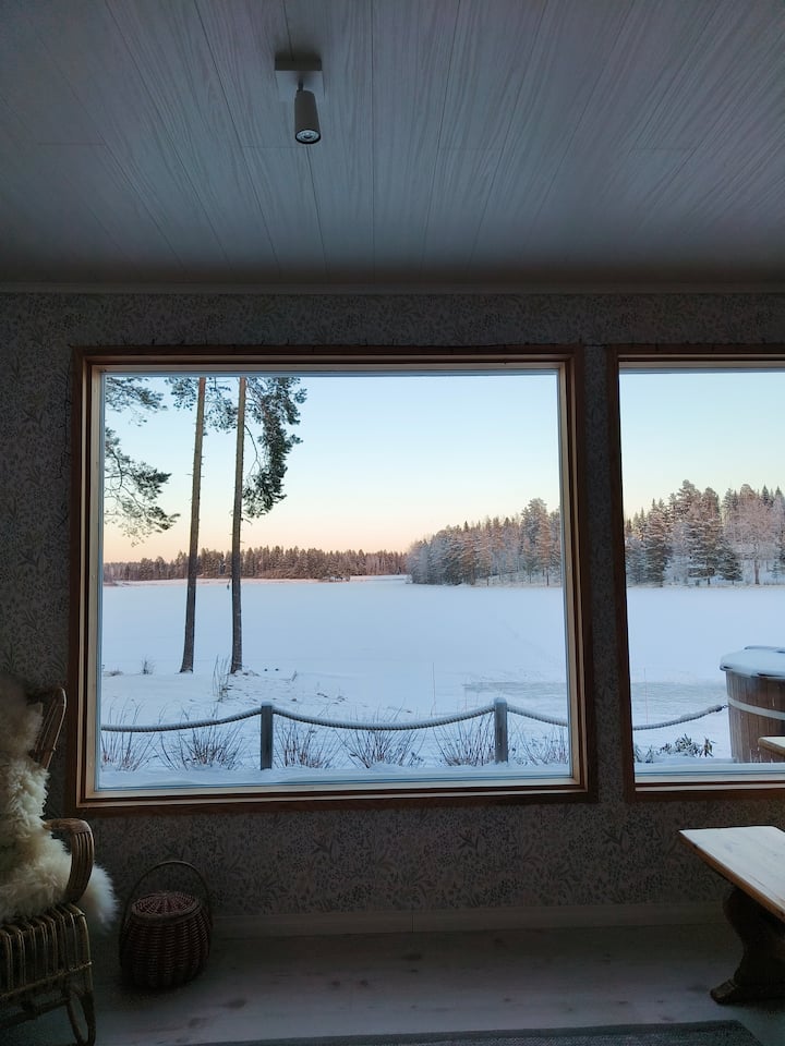 Viihtyisä Mökki Järven Rannalla - Finland