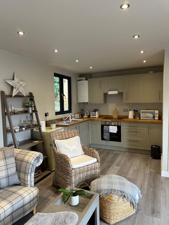 The Cabin - Christchurch, UK
