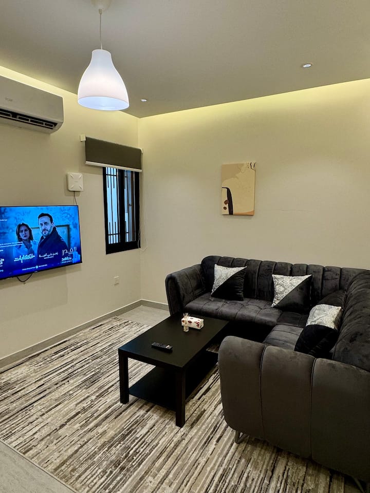 Luxury Room And Lounge Apartment With A Special Location And Fully Equipped B14 - Dammam