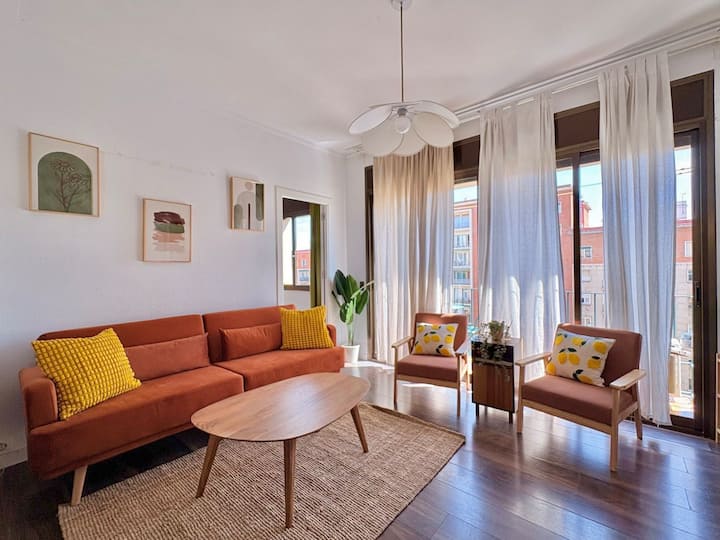 Sunny Lemon Suites Metro L2 - Barcelone