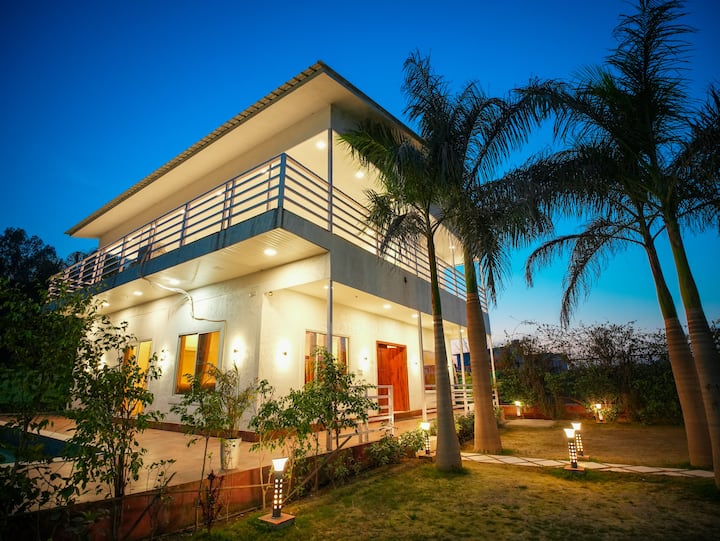Rosewood Farms Noida
Budget Friendly Farmhouse - Faridabad