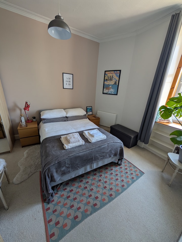 1 Bed Apartment In Edinburgh - Edinburgh, UK