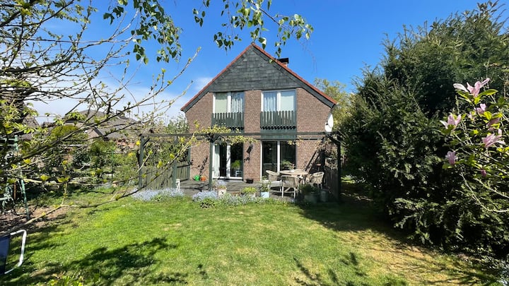 Haus Mit Rustikaler Einrichtung - Krefeld