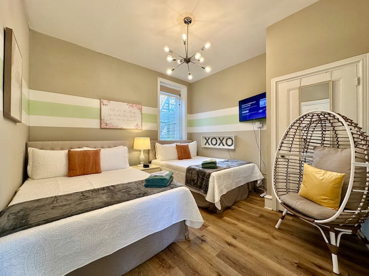 1 Block To River- Walk To Capitol & Downtown! - Harrisburg, PA