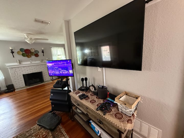 The Grey Cottage - DeLand, FL