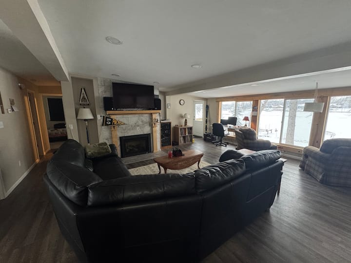 Home Off Of The Fox River - Greenville, WI