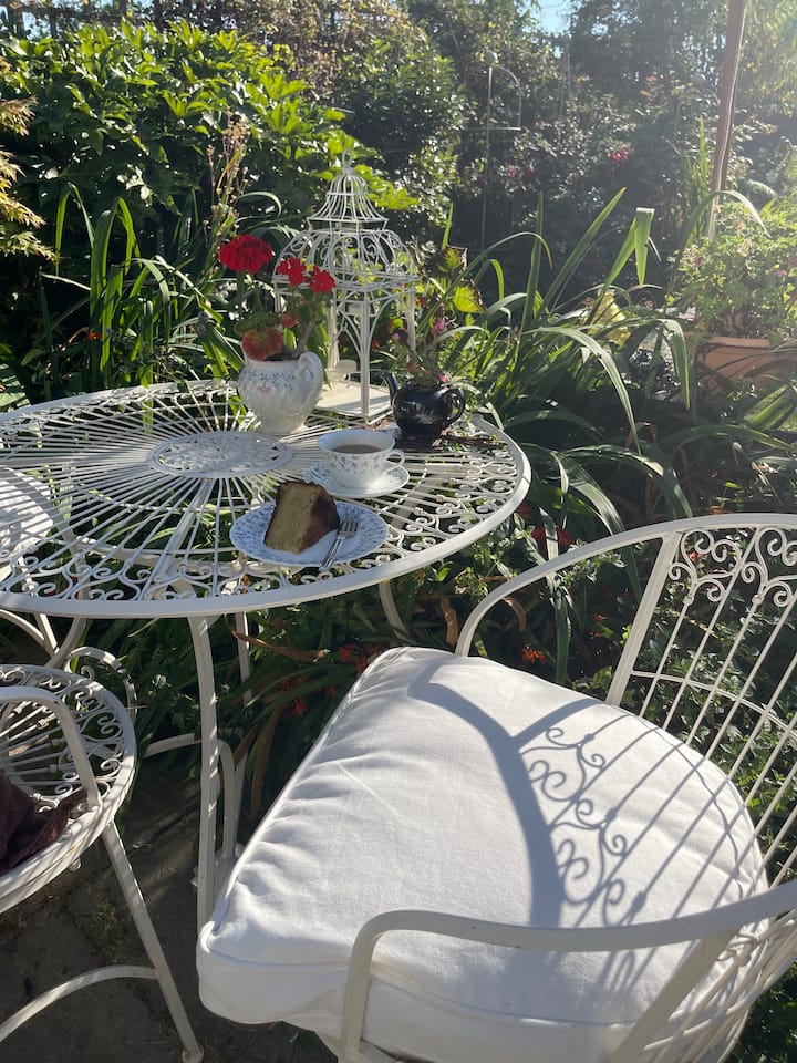 Island Restful Retreat - West Mersea