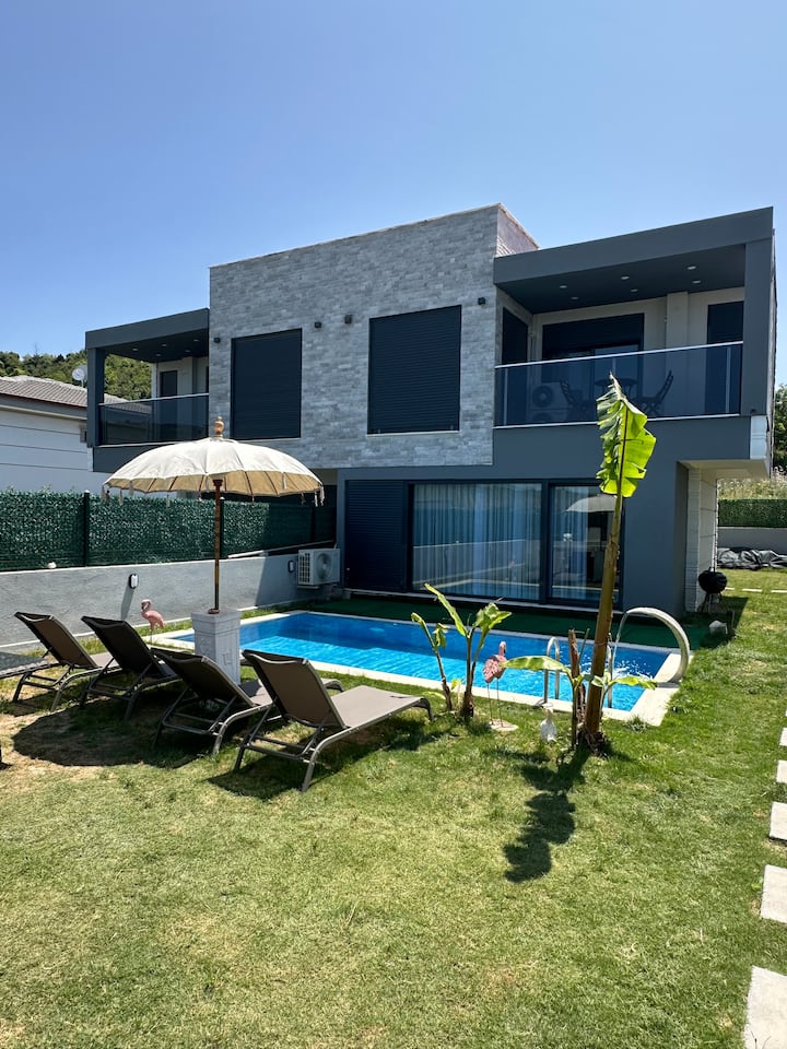 Isıtıcılı Sicak ÖZel Havuzlu Lüks Villa - Kuşadası