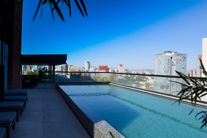 Modern Apt In La Americana + Rooftop Pool - Guadalajara