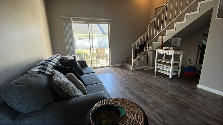 Loft-style Condo 2 Floors - Medford, OR