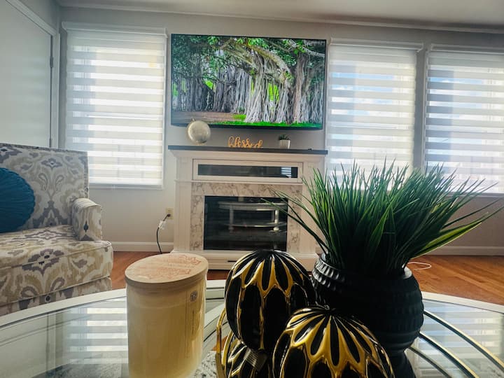 "The City Nest"w/ Workspace-by D&d Vacation Rental - Cranston, RI