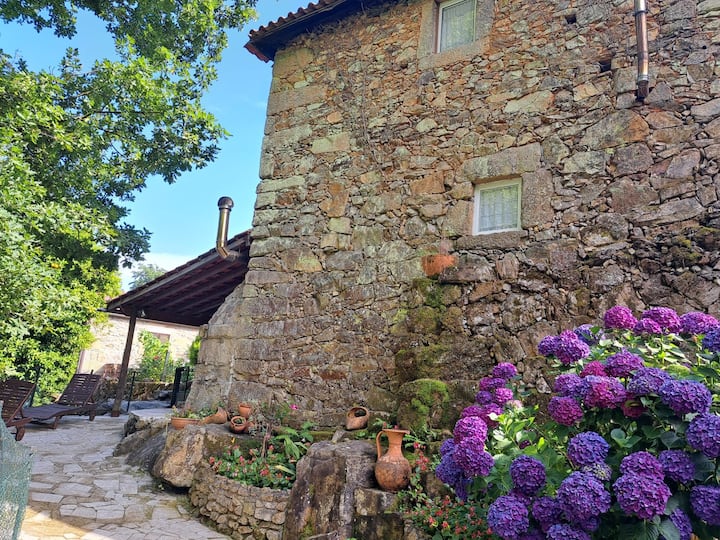 Maria E José - Casa Do Rio - Cabeceiras de Basto