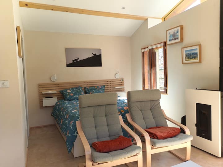 Chalet Grand Confort, Jardin Ombragé, Ruisseau - Ariège