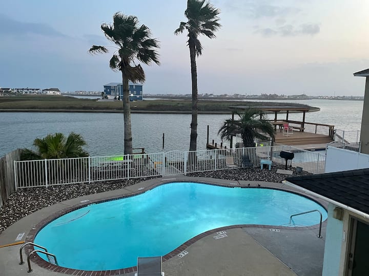 Condo W/ Fish Pier Close Beach - North Padre Island, TX