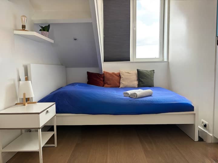 Private & Stylish Room In A Modern Home - Uccle