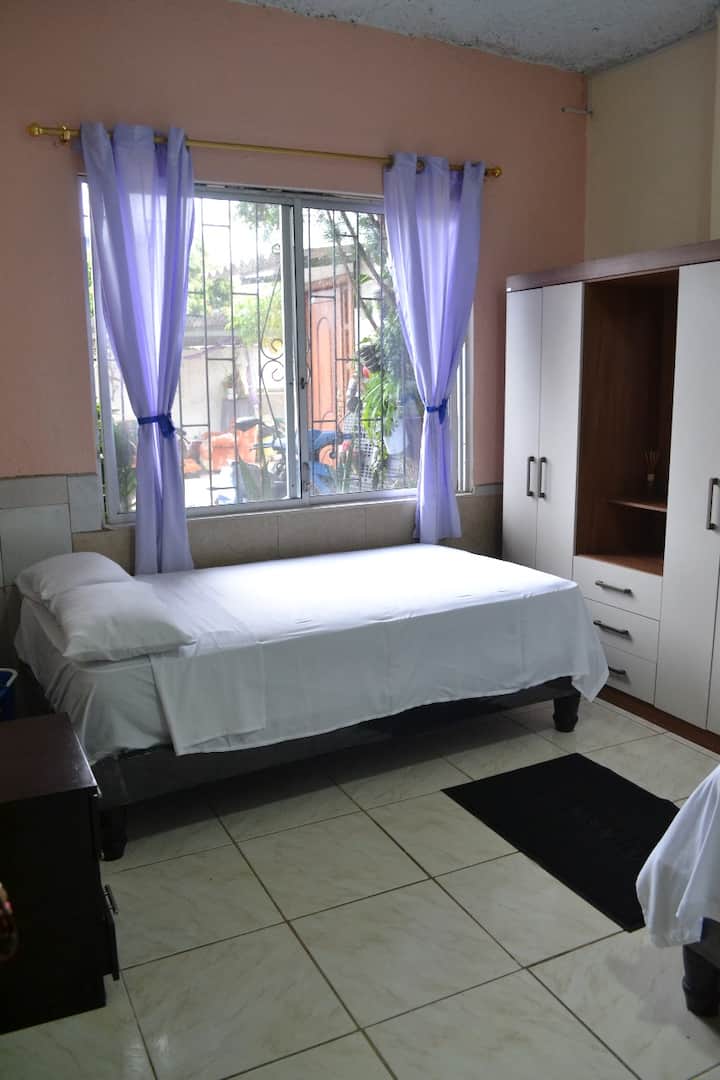 Hospedaje Casa Albacora - Galápagos Islands