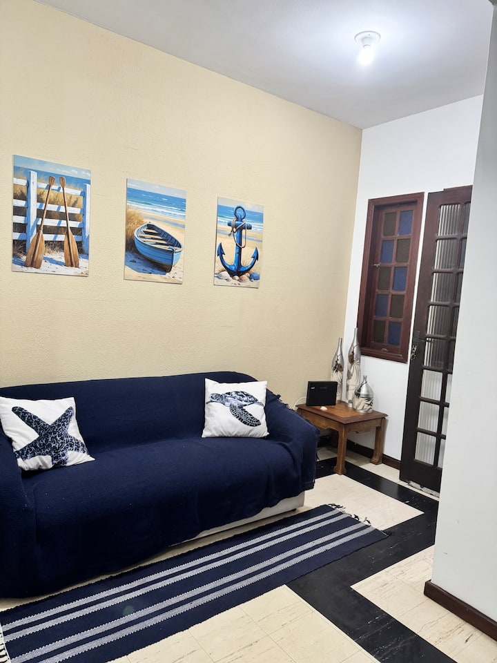 Casa Ampla,3qtos,10min A Pé Até A Praia C/ Ar Cond - Cabo Frio