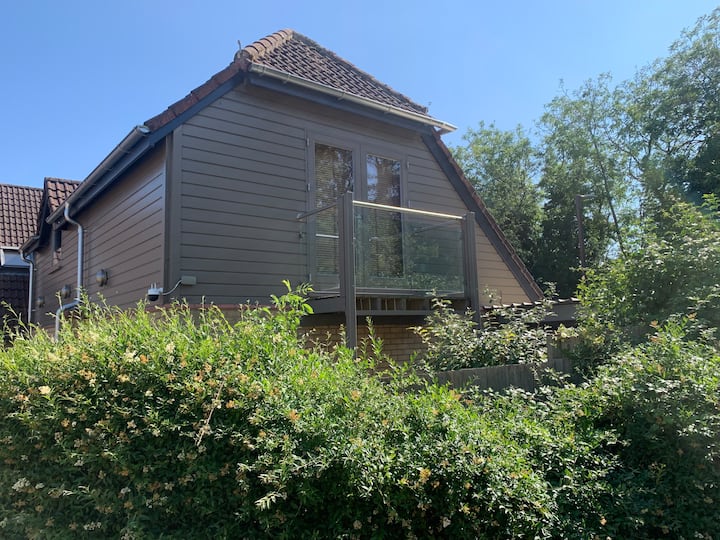 One Bedroom Coachhouse Near Cmk And Willen Lake - Milton Keynes