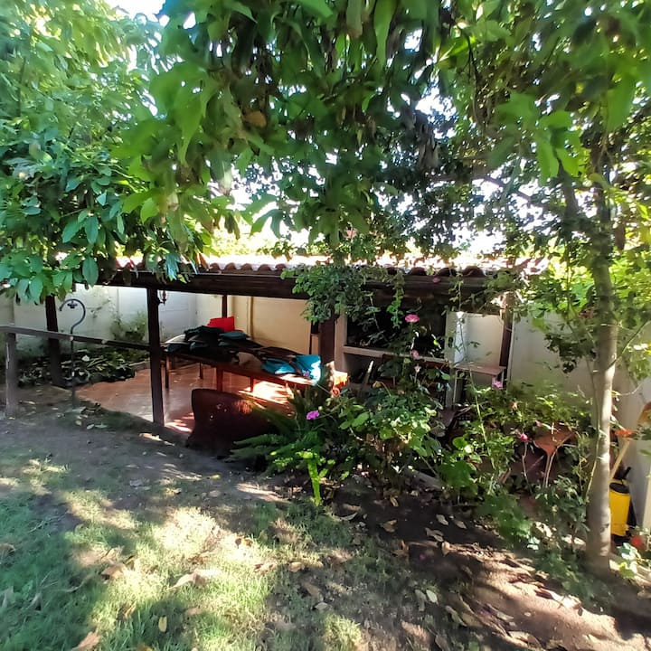 Amplia, Hermosa Casa Muy Central - Limache