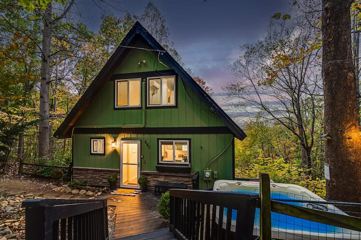Hygge Escape! - Best Mtn Views~ Hot Tub~ Game Shed - Shenandoah, VA